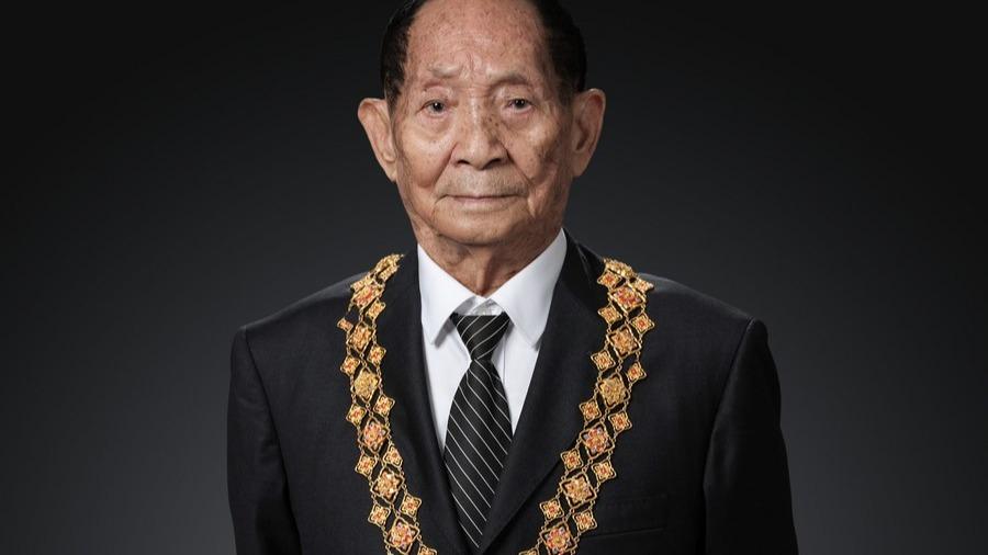 World remembers China's Yuan Longping as 'true food hero'_英语频道_央视网(cctv ...