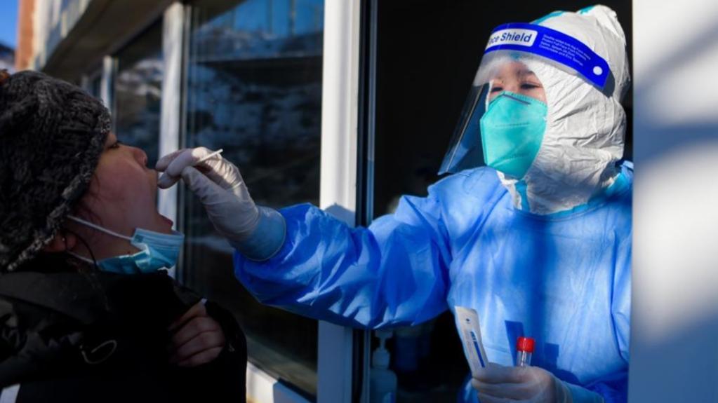 China sticks to its strategy in COVID-19 response: official_英语频道_央视网 ...