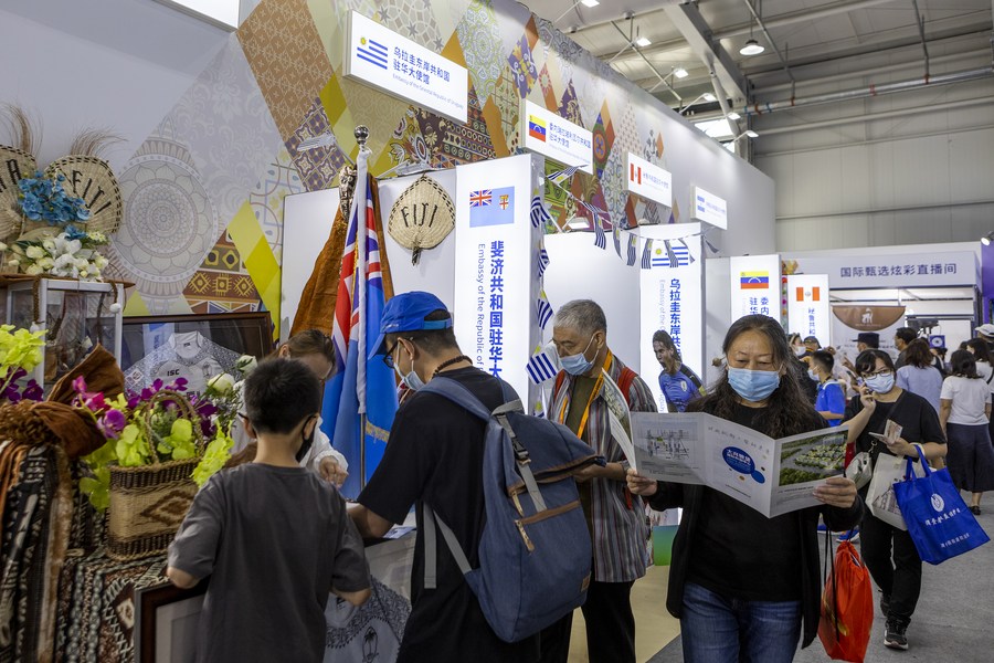 China's services industry sees robust growth over past decade: report ...