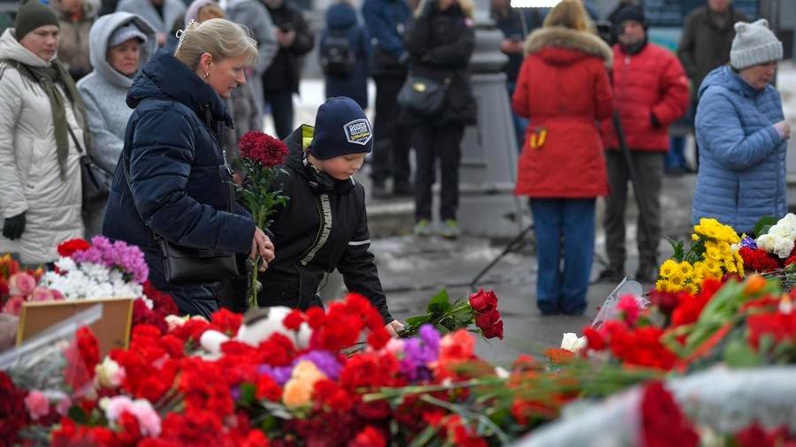Russia mourns victims of deadly terrorist attack_英语频道_央视网(cctv.com)