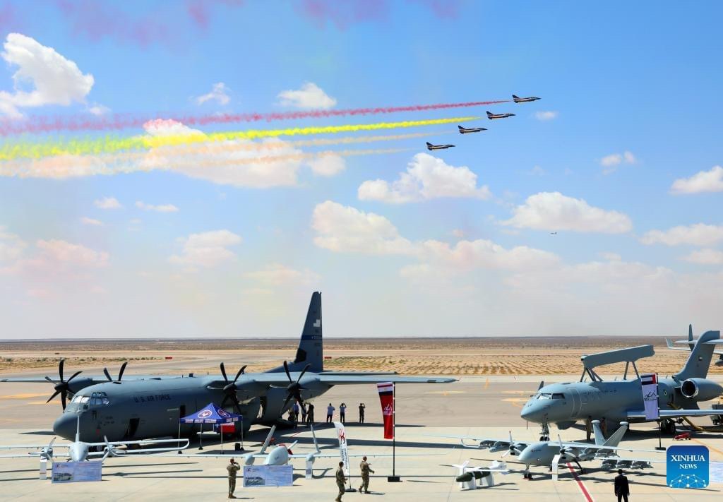 Хятадын Агаарын цэргийн хүчин Египет улсад үзүүлбэр үзүүллээ Монгол 央视网