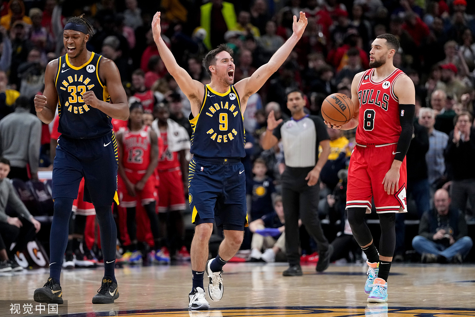 特纳26+8德罗赞33+5 步行者21分逆转公牛止七连败_体育_央视网(cctv.com)